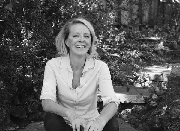 About – Angela Sanders